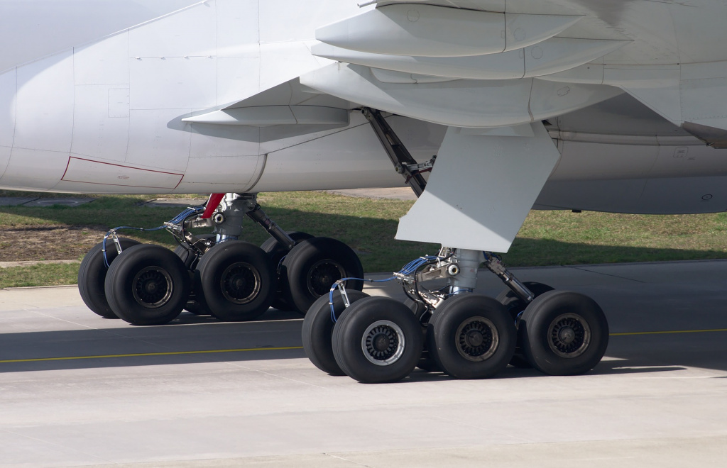 How Does Landing Gear and Brakes Works?